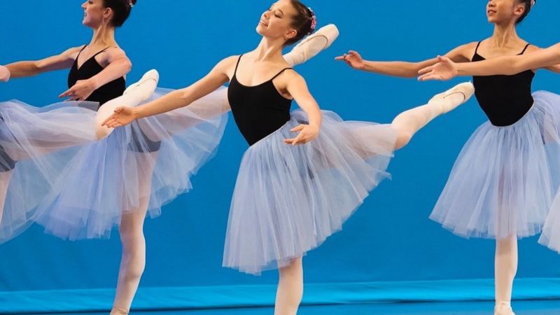 Cymraes ar y ffordd i Academi Ballet Bolshoi - BBC Cymru Fyw