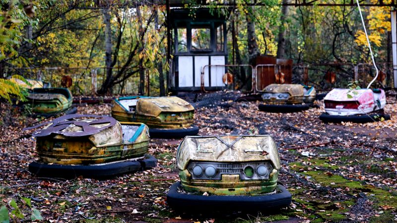 Chernobyl survivors assess fact and fiction in TV series - BBC News