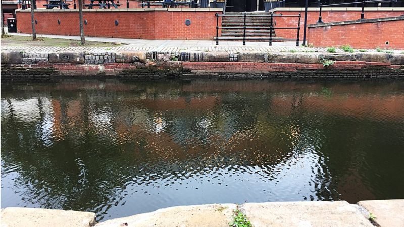 Manchester Pusher: Does a serial killer haunt the city's canals? - BBC News