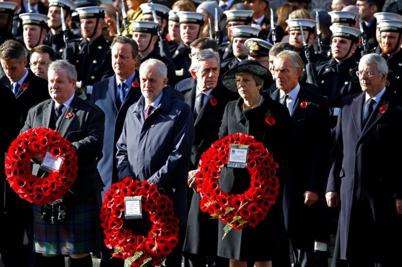 Remembrance Day: In pictures - BBC News