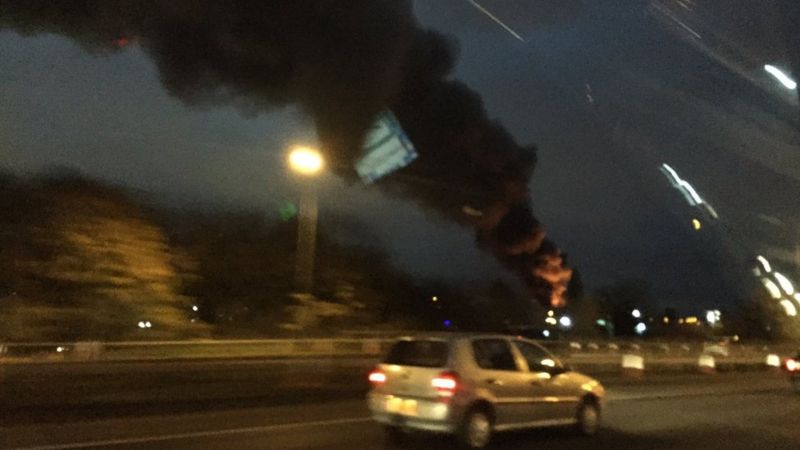 Large fire breaks out near Heathrow Airport - BBC News