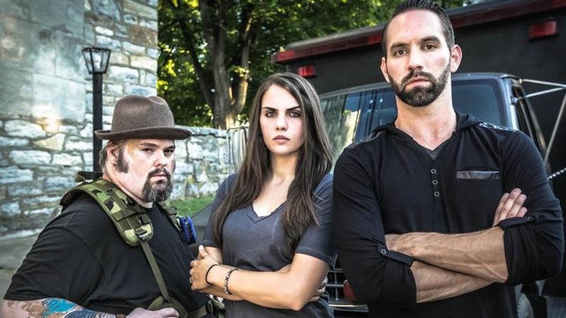 Who you gonna call? The real-life ghost hunters - BBC News