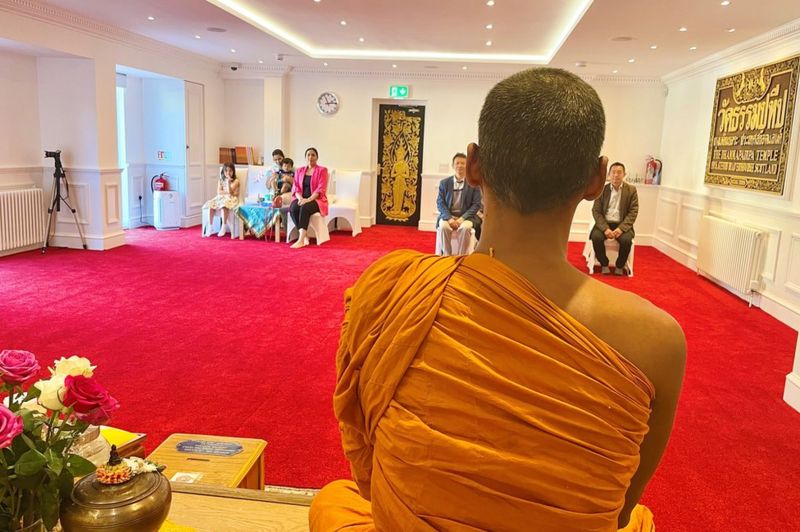 We built a Buddhist temple in an Edinburgh family home - BBC News