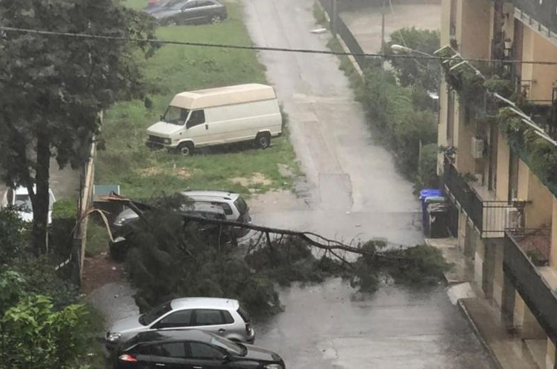 Sicily floods: Stay at home warning as Cyclone Apollo hits - BBC News