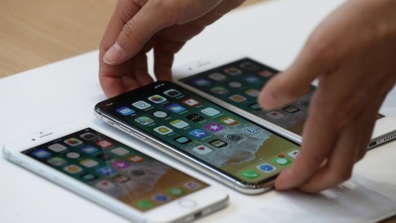 Men accused of $1m fake iPhone scam - BBC News