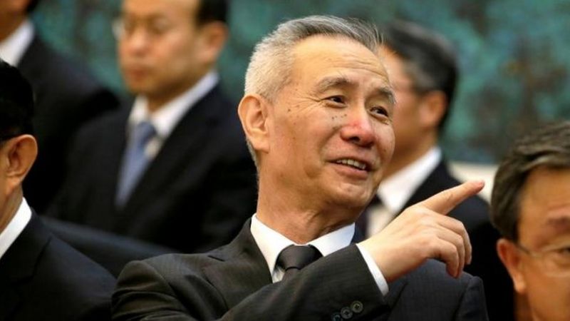Xi Jinping: How China's president got ahead, in hats - BBC News