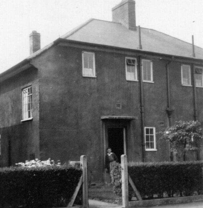 Memories of Becontree council estate 100 years on - BBC News