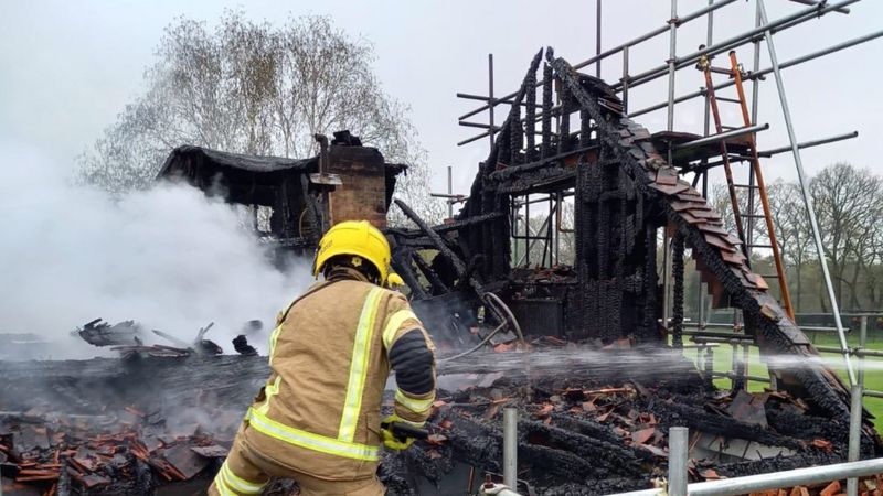 Newtown Common school fire destroys boarding house roof - BBC News