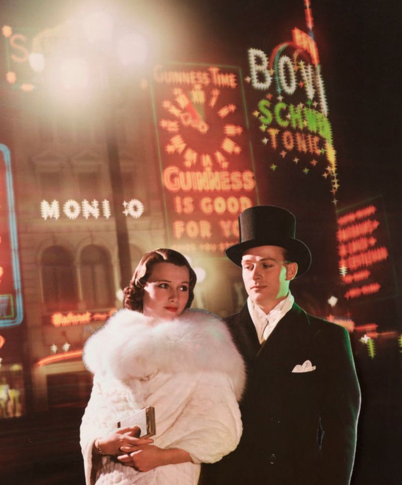 Piccadilly Circus: New screen to make landmark bolder and brighter ...