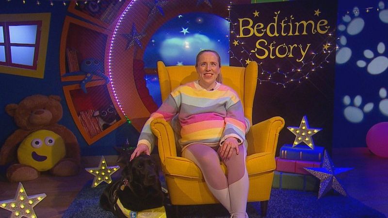 Paralympian Lora Fachie shares breastfeeding struggle - BBC News