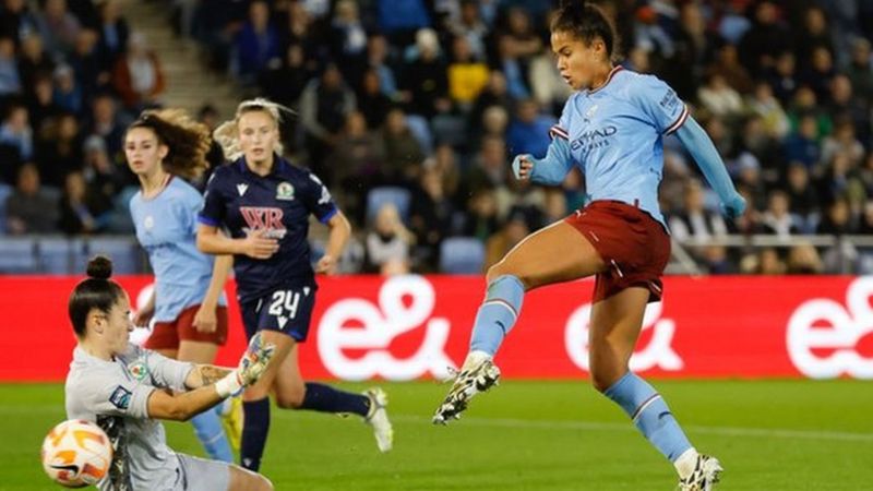 Netball: Australian team allowed to choose their own kit - BBC Newsround