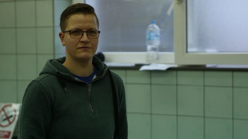 Bosnia's DNA quest to identify war dead - BBC News