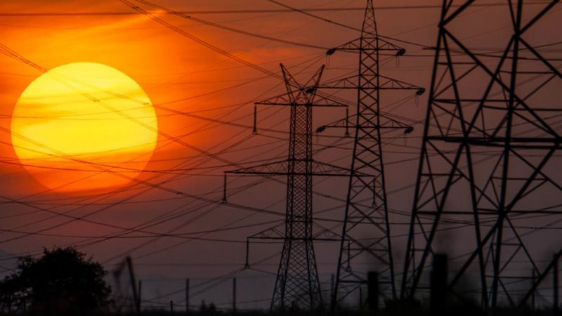 Climate change: New idea for sucking up CO2 from air shows promise - BBC News