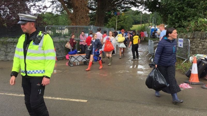 Covid: Hope for in-person National Eisteddfod in 2022 - BBC News