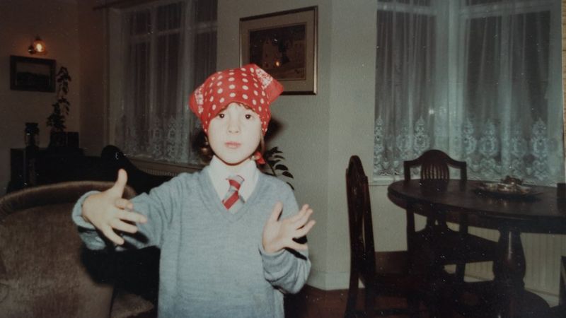 Yr ifanc a ŵyr? Elinor Jones a Heledd Cynwal - BBC Cymru Fyw