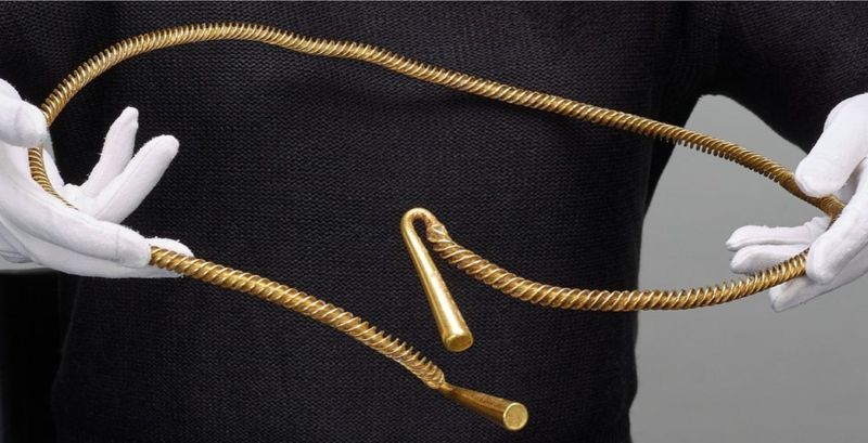 'Most important' Ely Bronze Age gold torc on display - BBC News
