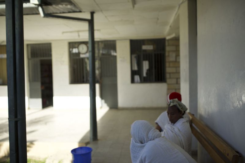 Ethiopia and Eritrea: A wedding, birth and baptism at the border - BBC News