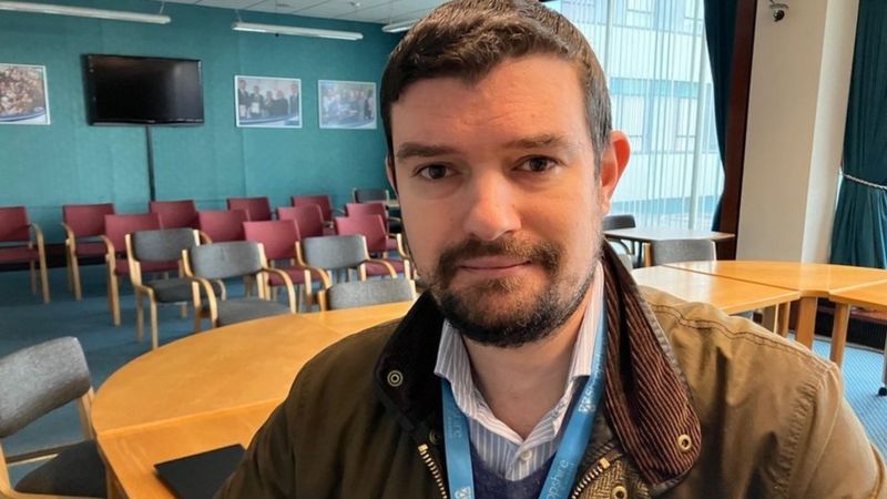 Campaign launched for Shropshire Council to stay at Shirehall - BBC News