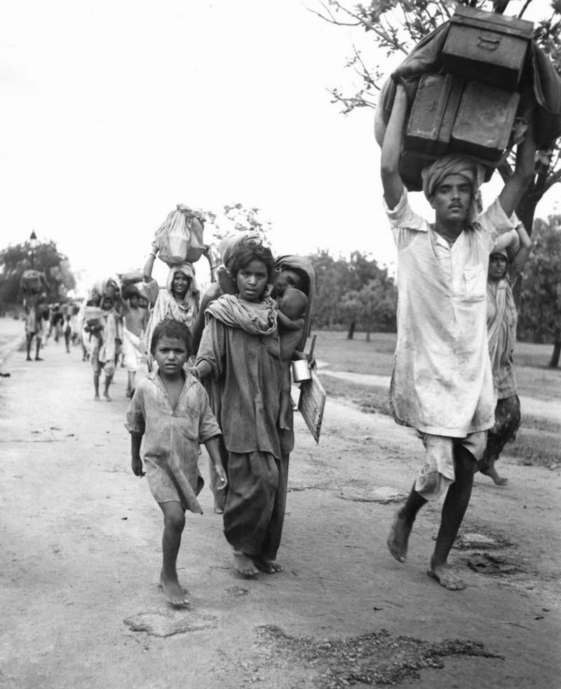 How a jacket and a briefcase shaped a partition love story - BBC News