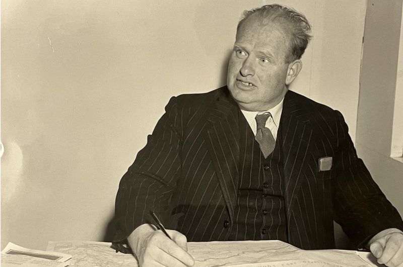 Loganair: The airline that survived 60 years of turbulence - BBC News