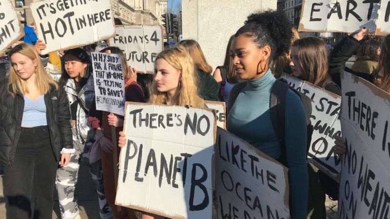 Climate strike: Schoolchildren protest over climate change - BBC News