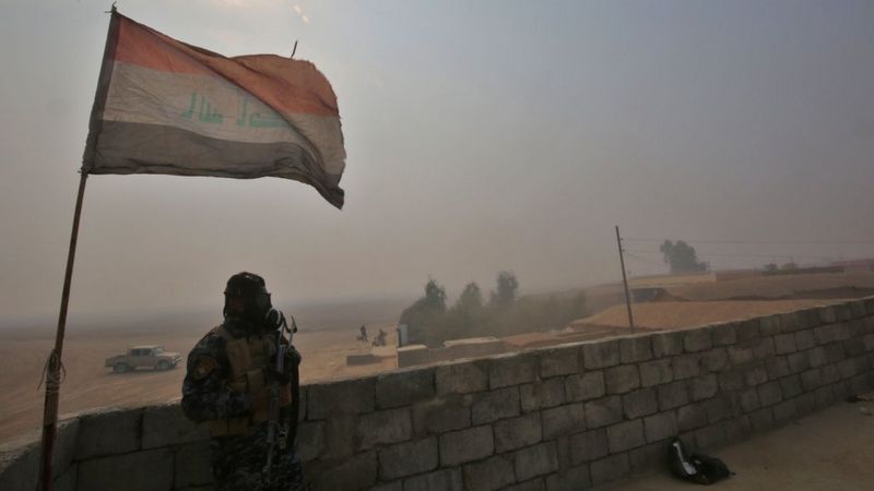 Mosul battle: UN receives reports of IS atrocities - BBC News