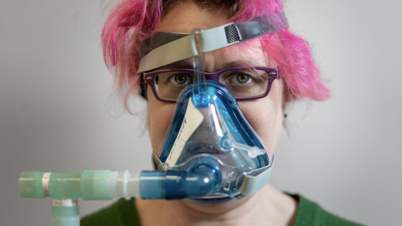 Volunteers breathe polluted air to test impact on brain - BBC News