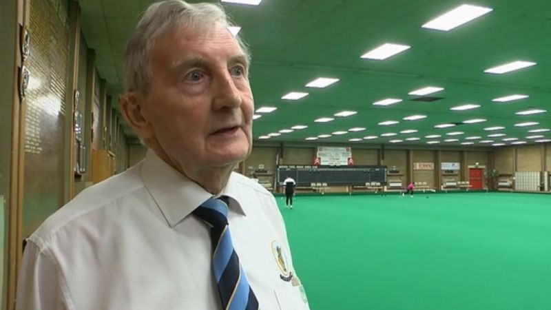 Merthyr bowls club hosts indoor world championship - BBC News