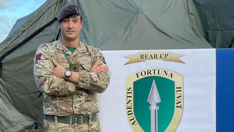 Gloucestershire Army captain to traverse UK in straight line challenge ...