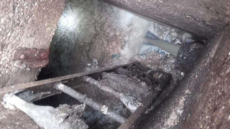 Southern Water fears fatberg 'catastrophe' over holidays - BBC News