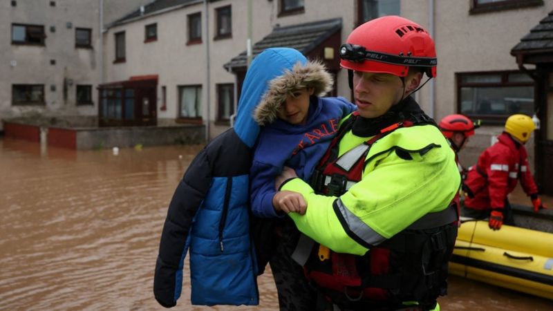 Additional £100,000 aid for flood-hit Angus families - BBC News