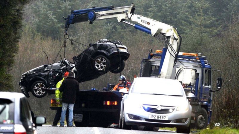 Tributes paid to teenagers who died in County Armagh crash - BBC News