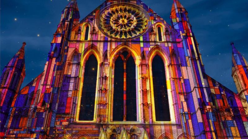 Colour and Light projection to illuminate York Minster - BBC News