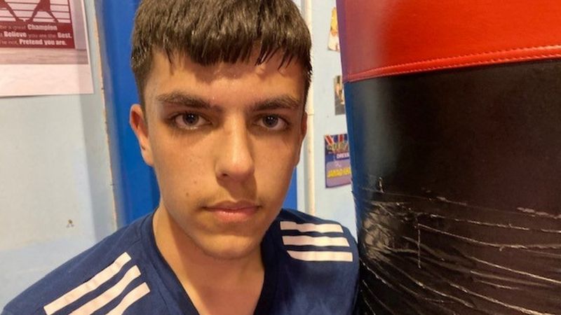 Nottingham boxing gym facing closure due to rent increase - BBC News