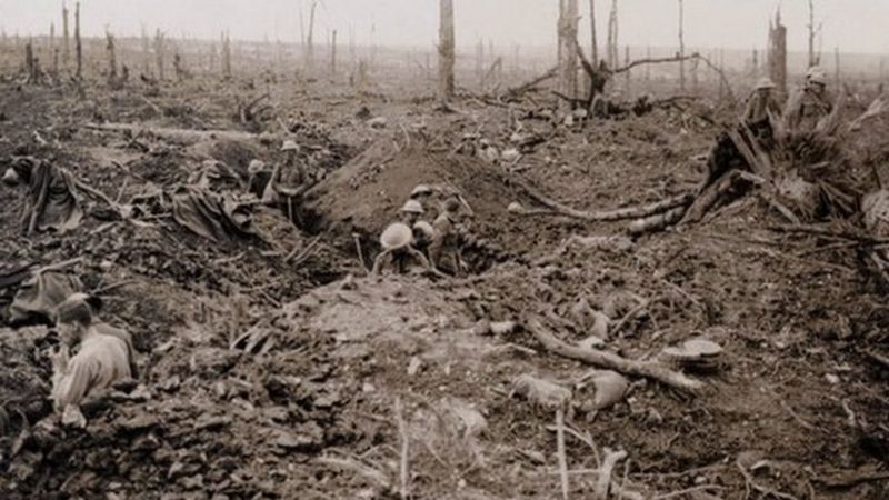 Services remember Mametz Wood and Wales' soldiers - BBC News