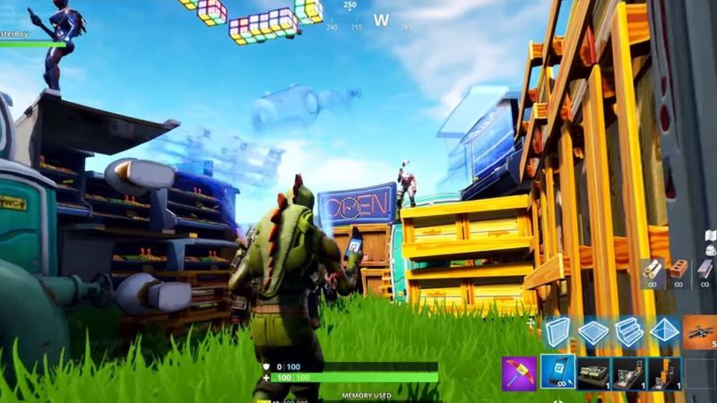 Fortnite teen hackers 'earning thousands of pounds a week' - BBC News