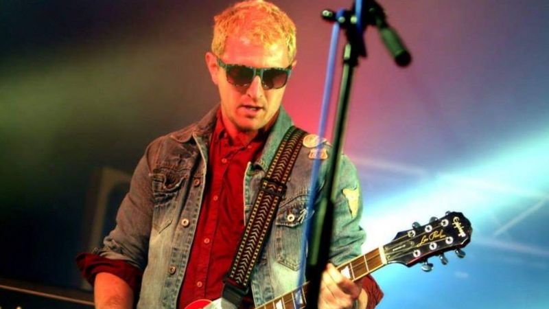 Twitter: Athlete Jimmy Watkins' running music reviews a hit - BBC News