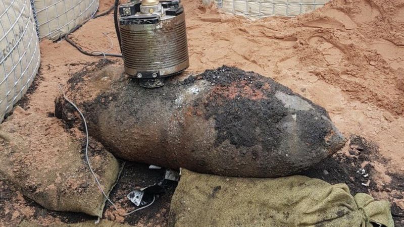 Unexploded bombs: How common are they? - BBC News