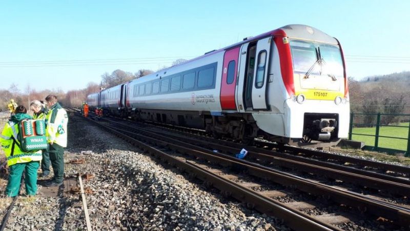 Eighty evacuated over train fire reports - BBC News
