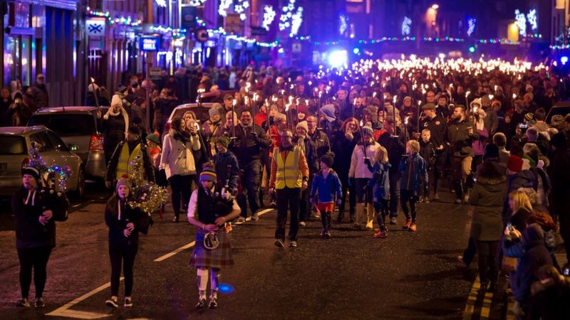 In pictures: Scotland marks the new year - BBC News