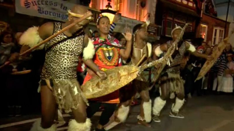 Lewes bonfire festivities attended by thousands - BBC News