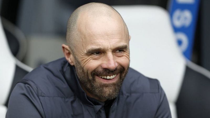 Terminally-ill Derby County fan tearful at message from Warne - BBC News