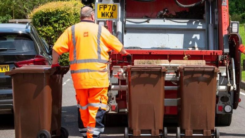 Council to review roll-out of three-weekly bin collections - BBC News