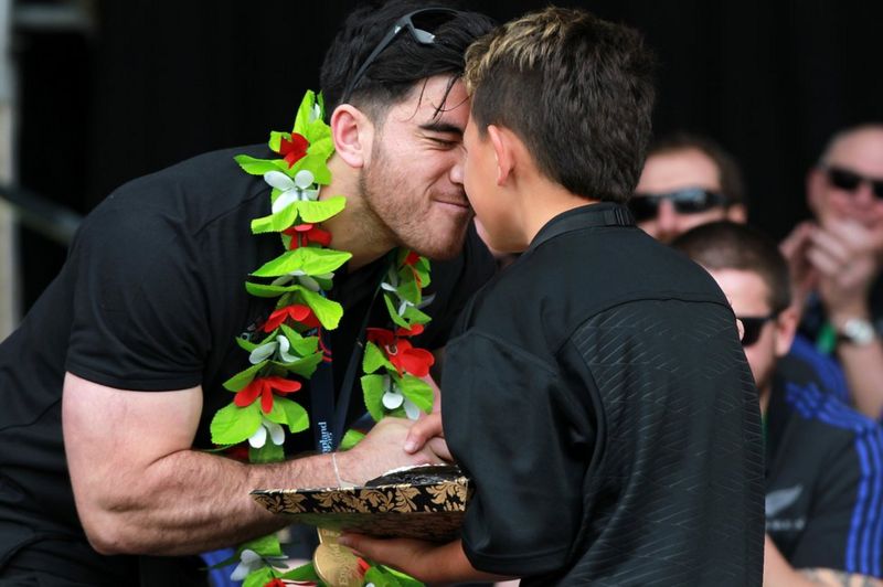 All Blacks cheered home in New Zealand - in pictures - BBC News