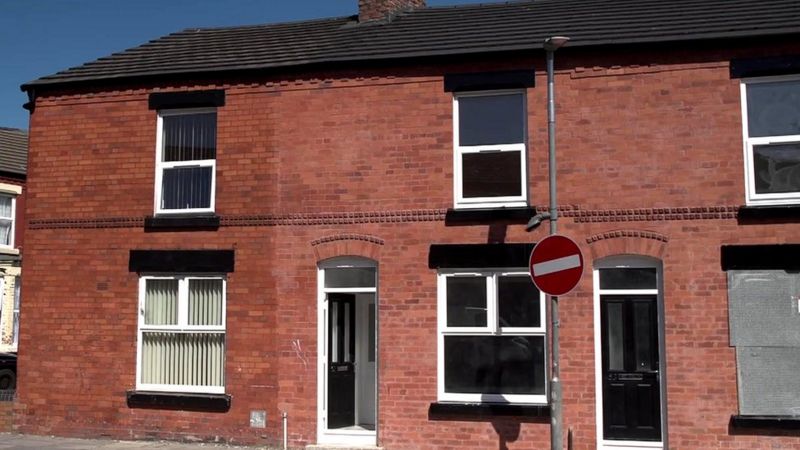 Memories of Becontree council estate 100 years on - BBC News