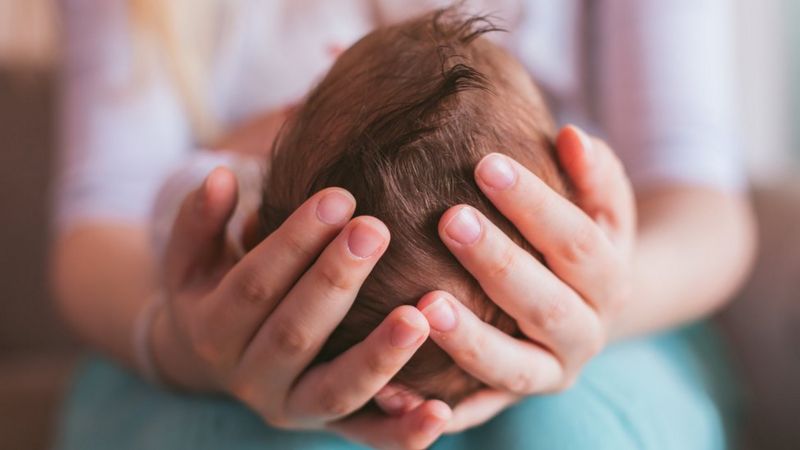 Gene-editing babies: Call to pause humanity-altering research - BBC News