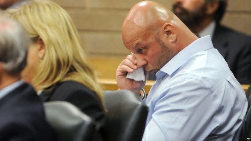 North Carolina man freed after 28 years in prison - BBC News