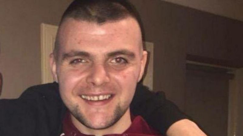 Knifeman jailed for life for Drumchapel murder of vulnerable man - BBC News