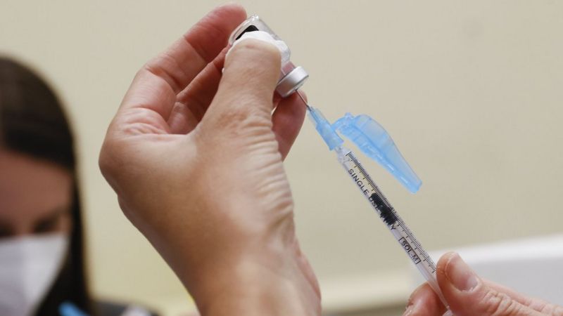 People in South West urged to get Covid and flu vaccine - BBC News