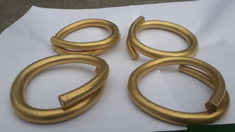 Farmer finds prehistoric gold artefacts in Donegal - BBC News